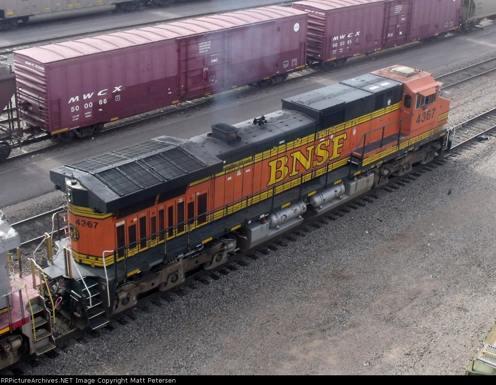 BNSF 4367